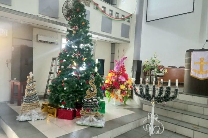 Persiapan Gereja GPIB Jemaat Siloam Pontianak Dalam Menyambut Natal dan ...