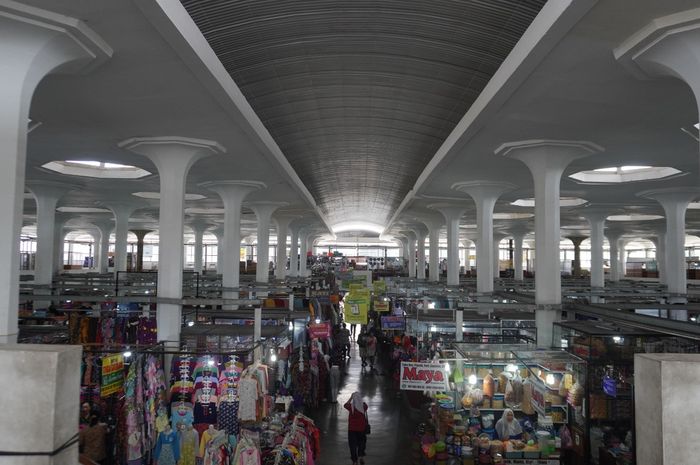 Pasar Johar Semarang: Tempat Berwisata dan Berbelanja yang Kaya akan ...