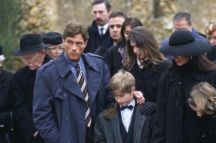 Sinopsis 'Maximum Risk' yang Diperankan oleh Jean Claude Van Damme ...