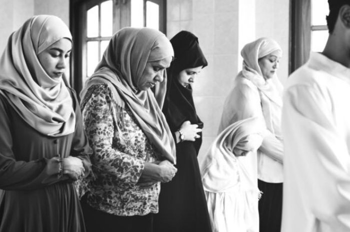 Perbedaan Mahram dan Muhrim dalam Islam, Lengkap dengan Penjelasannya ...