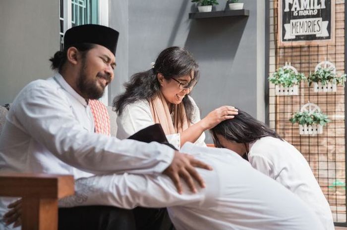 50 Ucapan Minal Aidin Wal Faizin Mohon Maaf Lahir dan Batin, Menyentuh Hati - Sonora.id