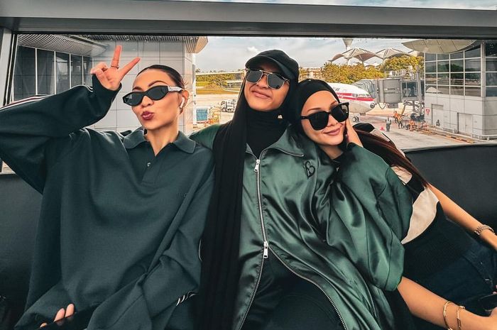 Lirik Lagu 'Alamak Raya Lagi!' – De Fam, dengan Terjemahannya - Sonora.id