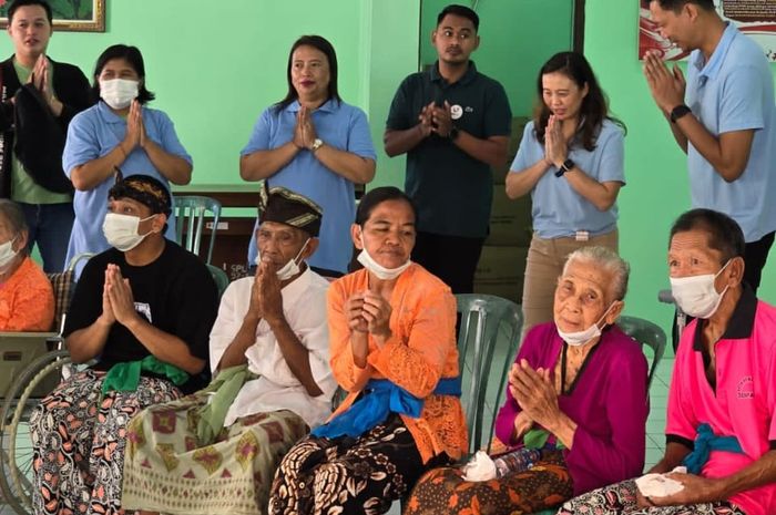 UMKM Pengelola Rumput Laut di Kuta Selatan Mendapat Bantuan dari BRI ...