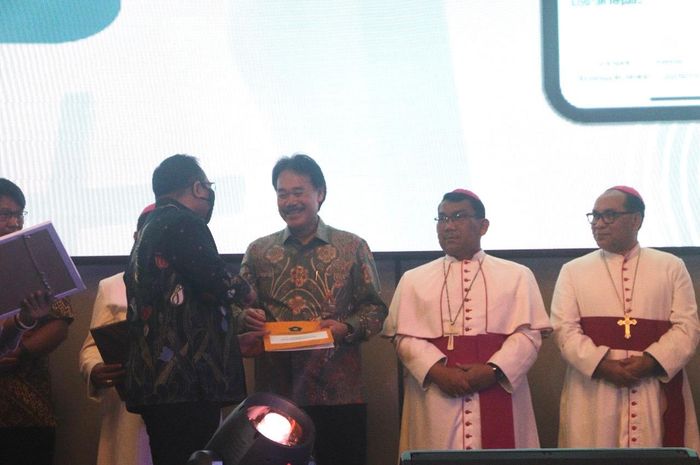 Menag RI Umumkan Rencana Kedatangan Paus Fransiskus dan Dukungan Penuh untuk Pengurus LP3KN ...