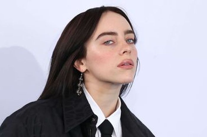 Lirik Lagu 'Blue' - Billie Eilish Lengkap dengan Terjemahan - Sonora.id