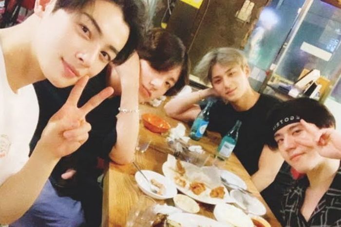 Bukan Jungkook BTS, Ternyata Inilah Anggota Geng 97 Line yang Paling ...