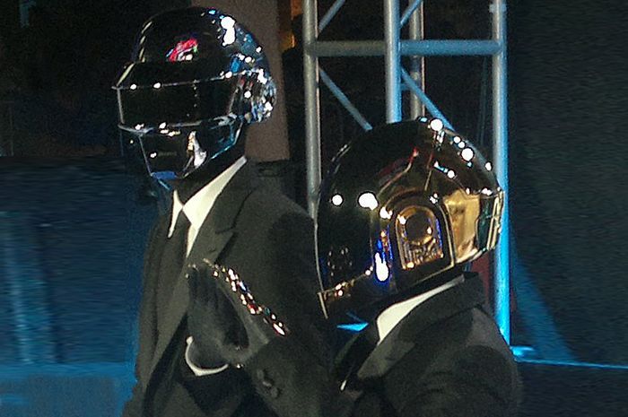 Dalam Rangka Ulang Tahun Yang Ke 25 Daft Punk Rilis Album Debut ...
