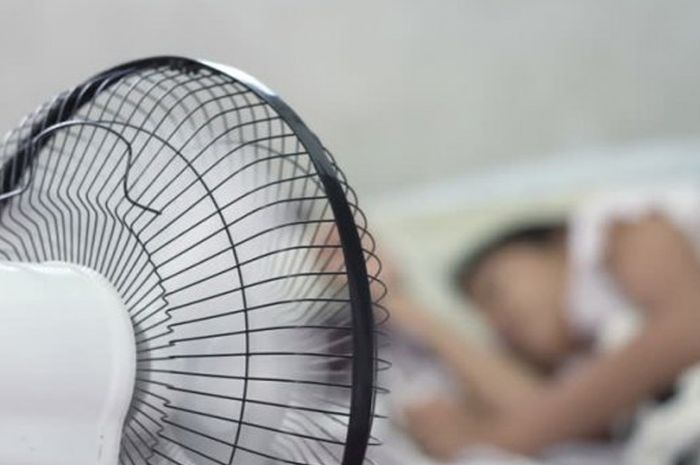 Amankah Tidur dengan Kipas Angin Menyala Semalaman saat Cuaca Panas ... Amankah Tidur dengan Kipas Angin Menyala Semalaman saat Cuaca Panas ...