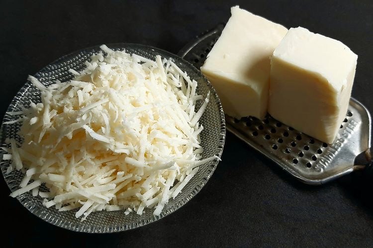 Agar Tak Mudah Patah,Berikut Tips Dari Chef Cara Parut Keju Gondrong ...
