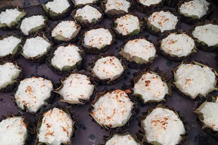 Enak Dan Mudah, Berikut Cara Membuat Bika Bakar Khas Sumatera Barat ...