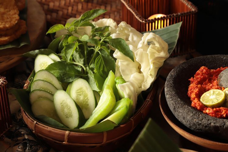Segar Dan Renyah Saat Dimakan, Berikut Ini 4 Tips Siapkan Lalapan ...