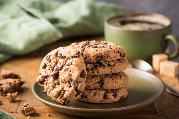 Tipis Dan Renyah, Berikut Ini Cara Membuat Choco Chips Cookies - bangka ...