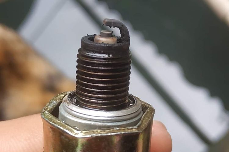 Mengenal Interval Melakukan Pergantian Busi Berdasarkan Jenisnya ...