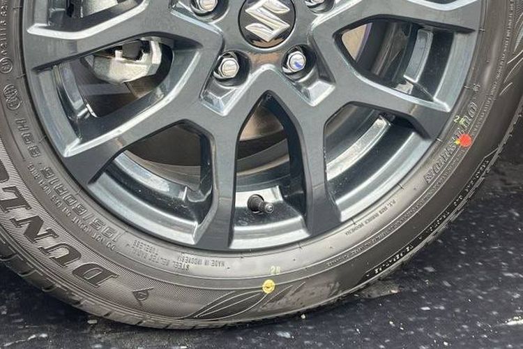 Arti Bulatan Merah dan Kuning Di Ban Mobil - bangka.sonora.id