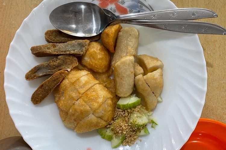 Kenapa Adonan Pempek Sulit Dibentuk? Berikut Penjelasannya - bangka ...