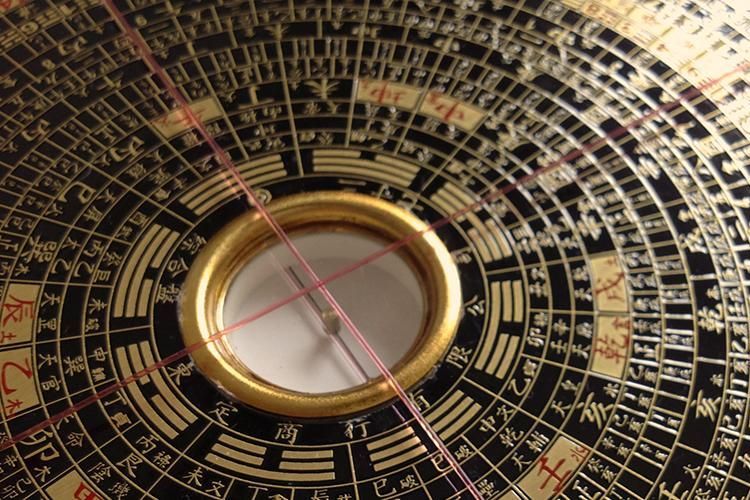 Dekorasi Bergambar Hewan Sebagai Pembawa Hoki Menurut Feng Shui ...