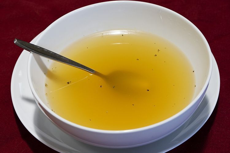 Warnanya Keruh, Berikut Ini 6 Tanda Kaldu Ayam Basi - bangka.sonora.id