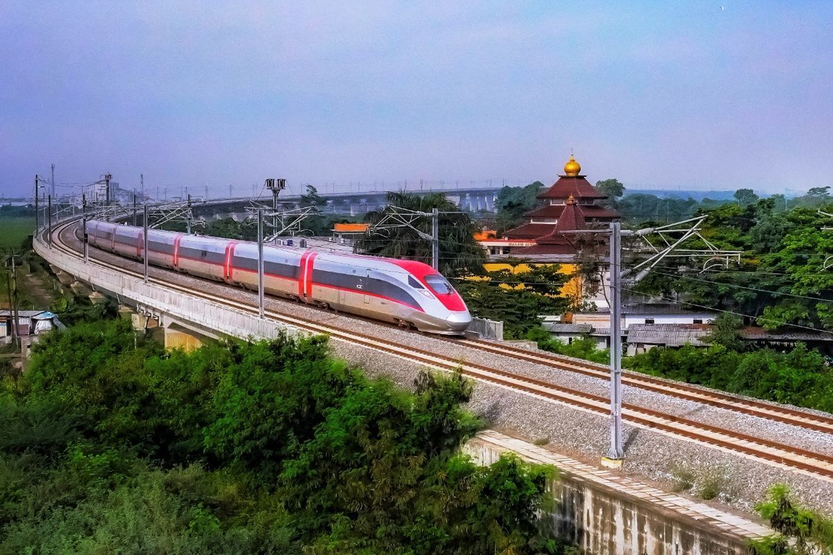 Mulai 3 Februari 2024, Berlaku Skema Tarif Dinamis Tiket Kereta Cepat Whoosh Kelas Premium ...