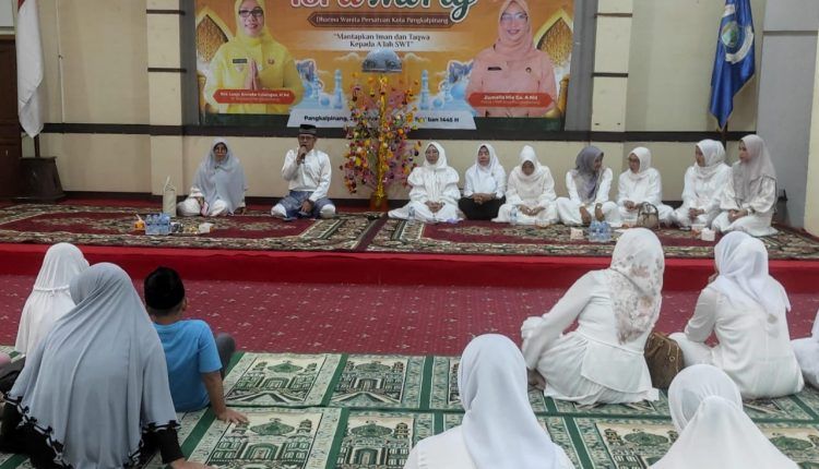 Pertemuan Rutin Bulanan DWP Kota Pangkalpinang di Momentum Peringatan Isra Miraj - bangka.sonora.id