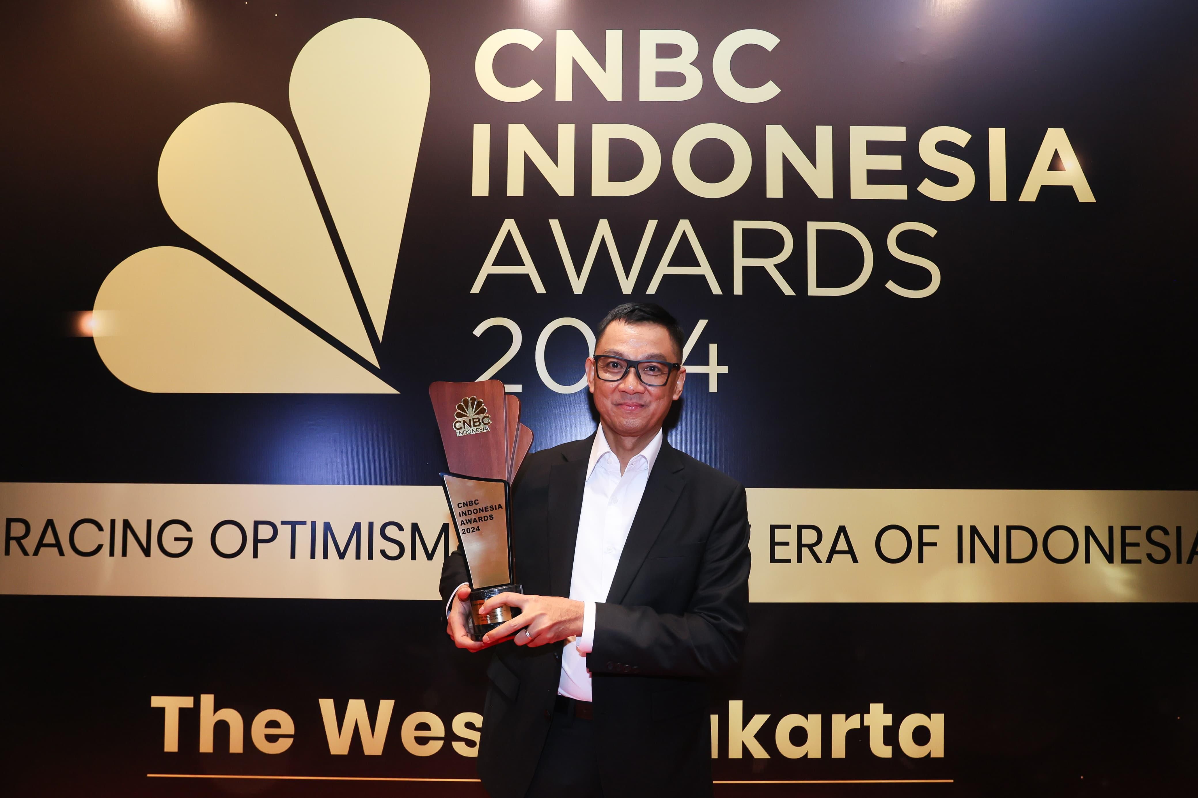 Hattrick! Dirut PLN Darmawan Prasodjo Kembali Dinobatkan Jadi CEO Of ...