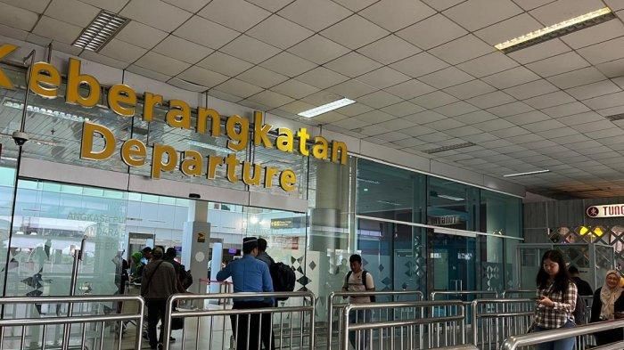 Jumlah Penumpang Pesawat di Bandara Depati Amir Memasuki Masa Libur Sekolah Mulai Meningkat ...