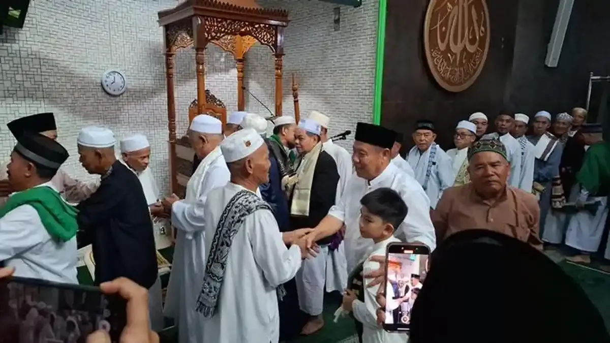 Gubernur Bangka Belitung Eratkan Tali Silaturahmi Saat Salat Ied Idul ...