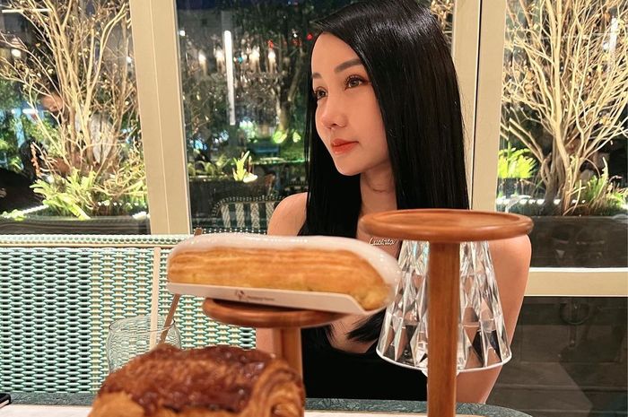 Lucinta Luna Bolak-balik Operasi Plastik Mulai dari Leher Hingga Dahi ...