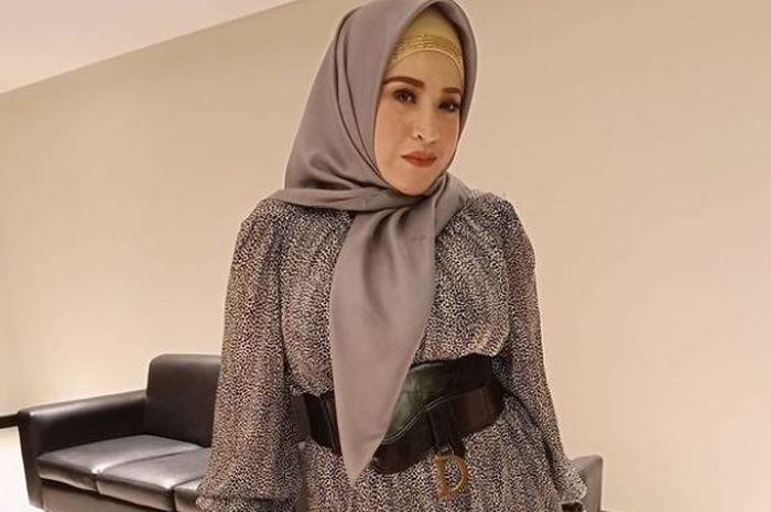 Lirik Lagu ‘Abang Jecky’ Milik Neng Wirdha, Lagi Viral di TikTok ...