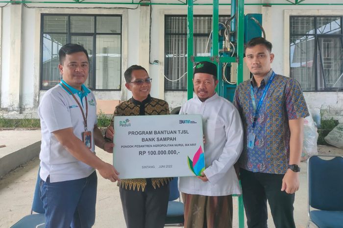 Bantu Tingkatkan Perekonomian, PLN Kalbar Ubah Sampah Plastik Jadi Cuan ...