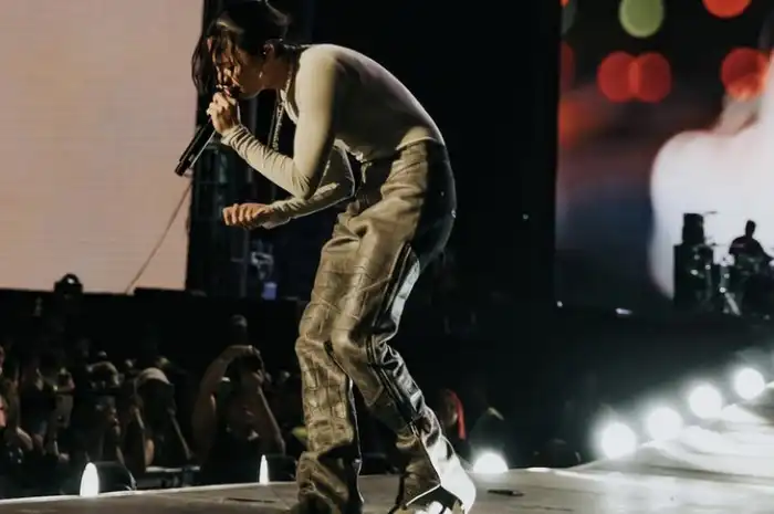 Lirik dan Terjemahan Lagu 'i swear i'll never leave again' – keshi - Sonora.id