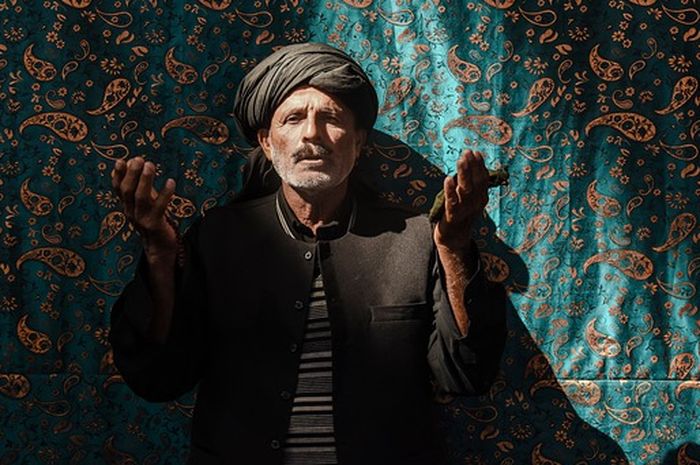 7 Hadits Tentang Sabar, Lengkap Cara Melatihnya - Sonora.id