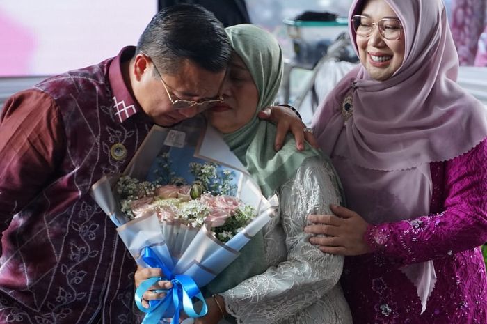 Tangis Haru Warnai Momentum Peringatan Hari Ibu 2023 di Banjarmasin - Sonora.id