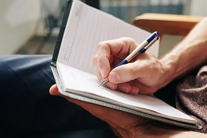 Perbedaan Simple Past Tense dan Present Perfect Tense, Lengkap! - Sonora.id