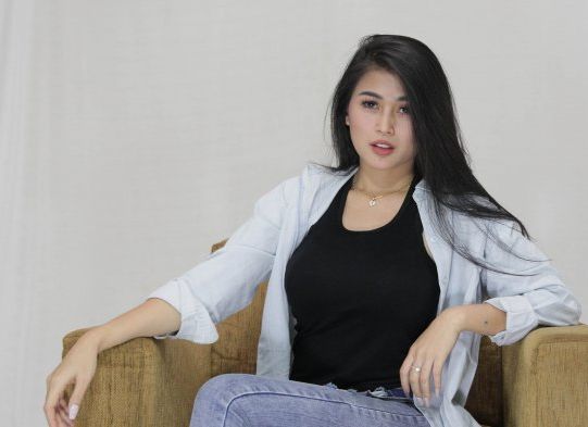 Seperti Kehilangan Arah Usai Keluar dari Duo Serigala, Ovi Sovianti Manggung di Acara Sunatan ...