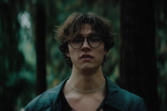 Lirik Lagu Daylight - David Kushner, Lengkap dengan Terjemahan - Sonora.id