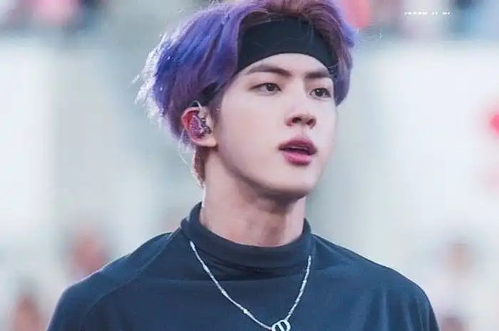 Lirik Lagu 'Yours' - Jin BTS, Lengkap dengan Terjemahannya - Sonora.id