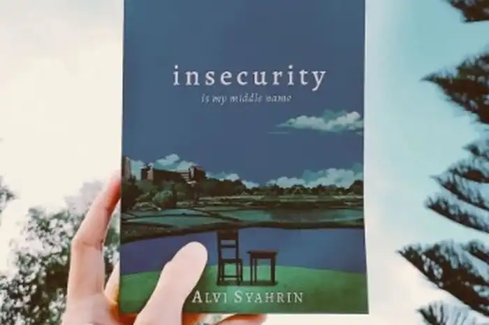 Belajar Menerima Diri Lewat Buku 'Insecurity is My Middle Name' Karya ...