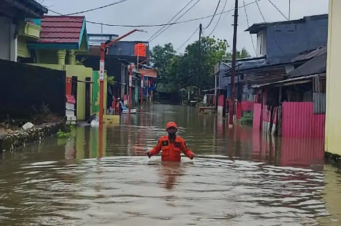 Banjir Makassar Semakin Meluas, 247 Warga Mengungsi - Sonora.id