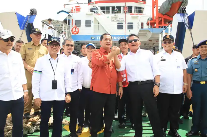 Gubernur Herman Deru Resmikan Operasi KMP Putri Leanpuri untuk Masyarakat Banyuasin - Sonora.id