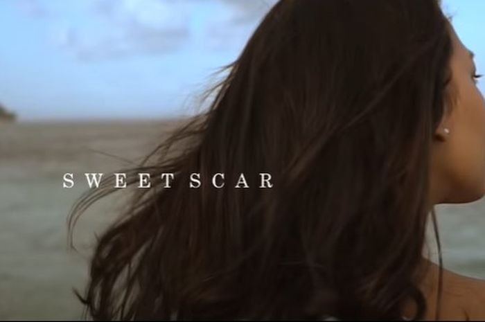 Lirik Lagu Sweet Scar - Weird Genius ft Prince Husein, dengan Terjemahan - Sonora.id