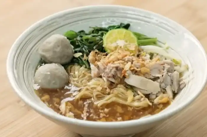 Resep Lomie Ayam Kangkung, Nikmat dengan Kuah Kental - Sonora.id